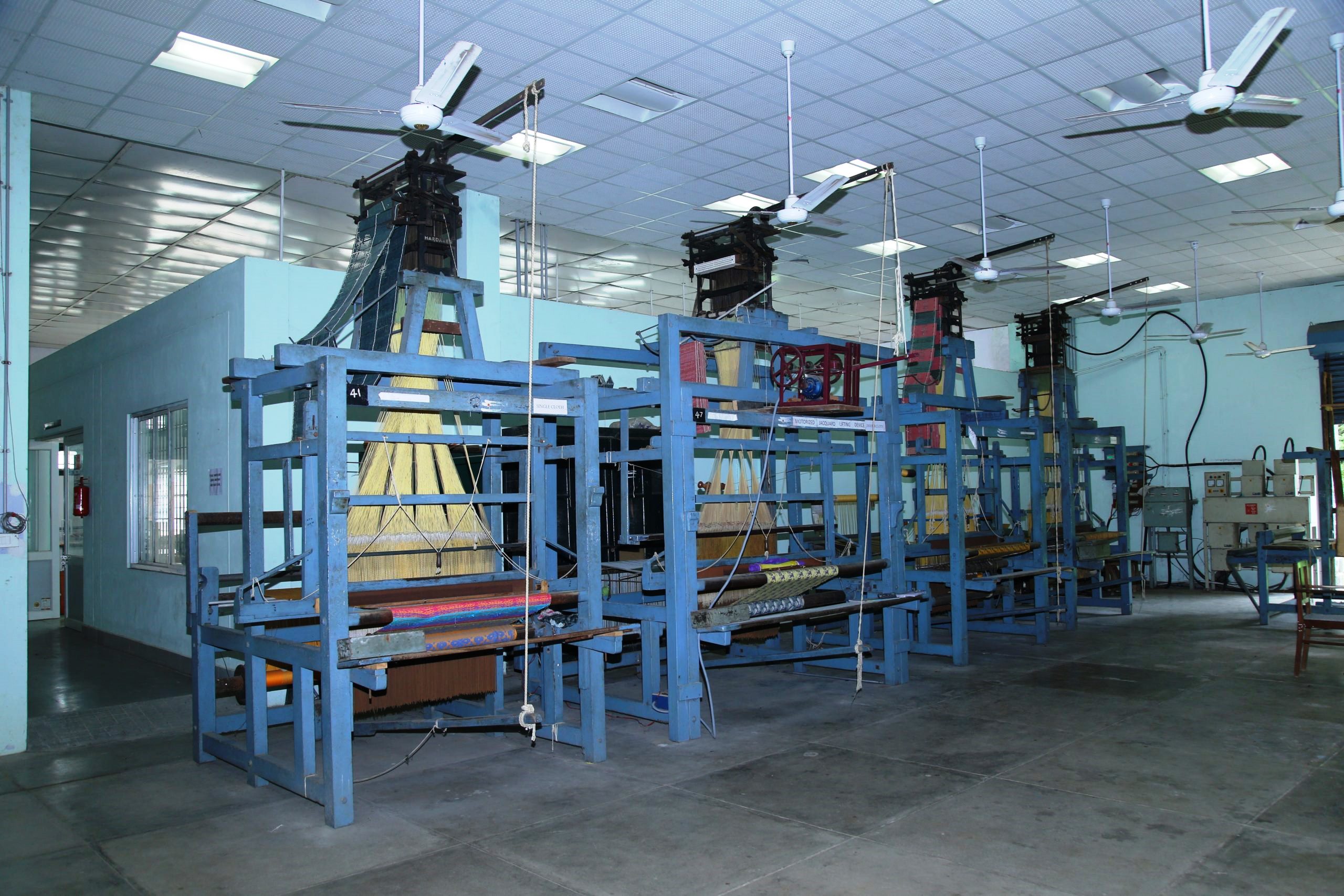 Indian Institute of Handloom Technology (Fulia) – Connecting Hearts ...