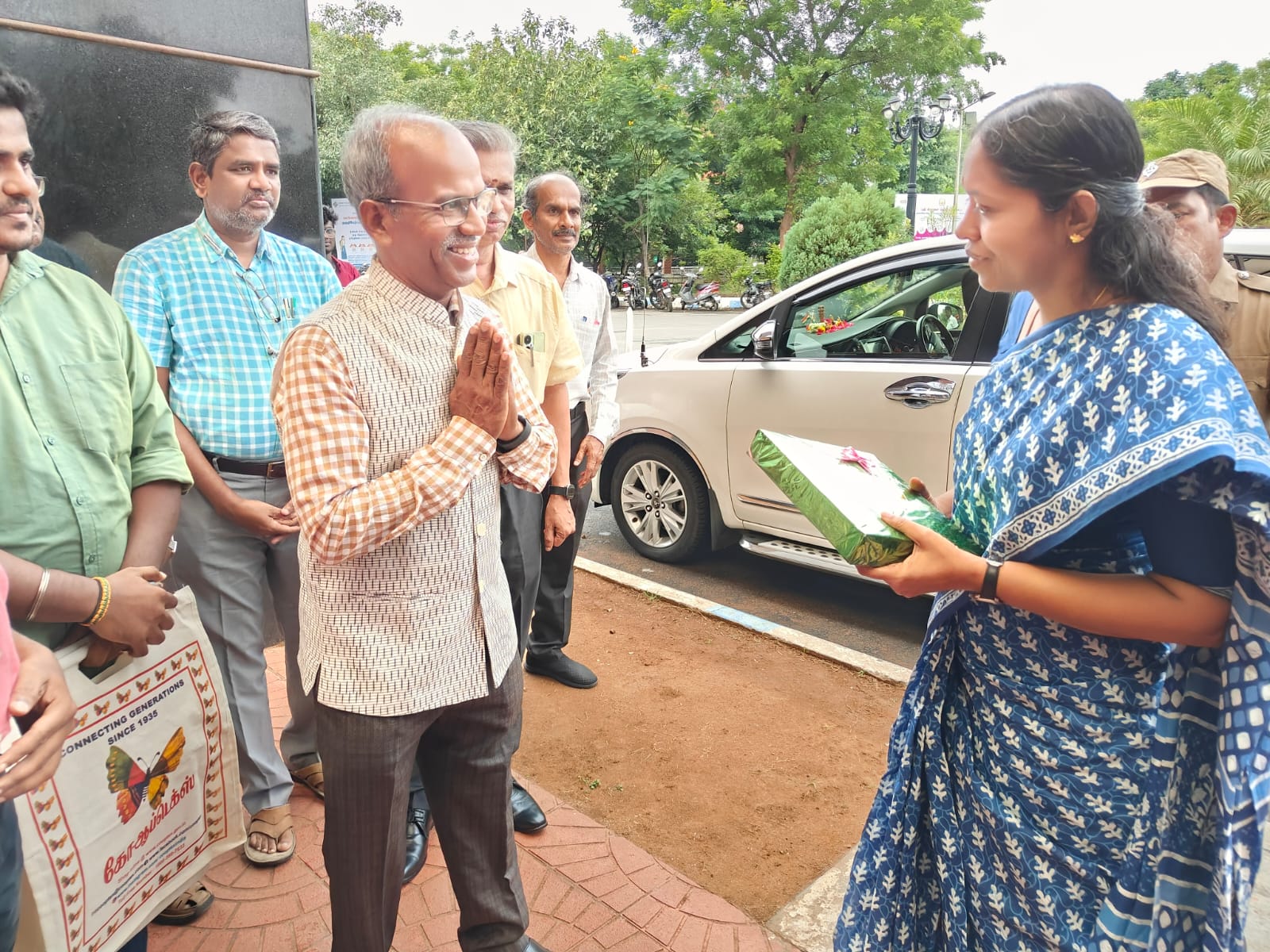 Indian Institute of Handloom Technology (Salem) – Connecting Hearts ...